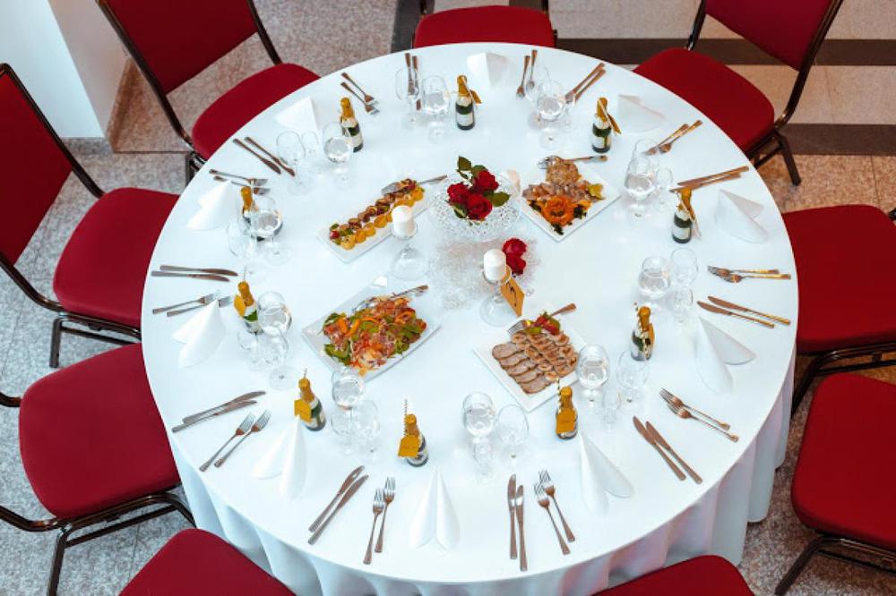 Vilnius Park Plaza, Restoranas Horizontas 16a. | Kaina nuo 1000€ | Breezit