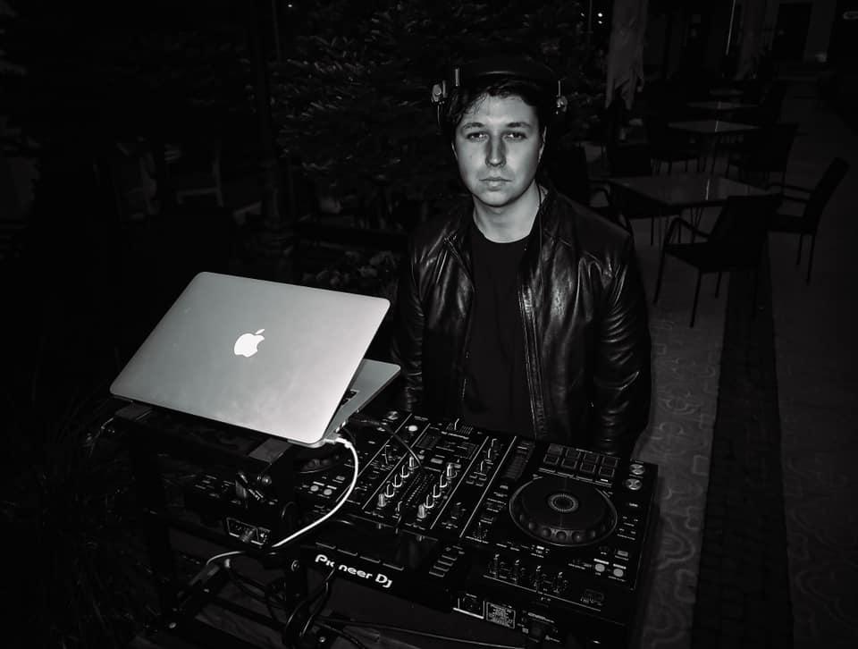 Dj Montello | Kaina nuo 550€ | Breezit