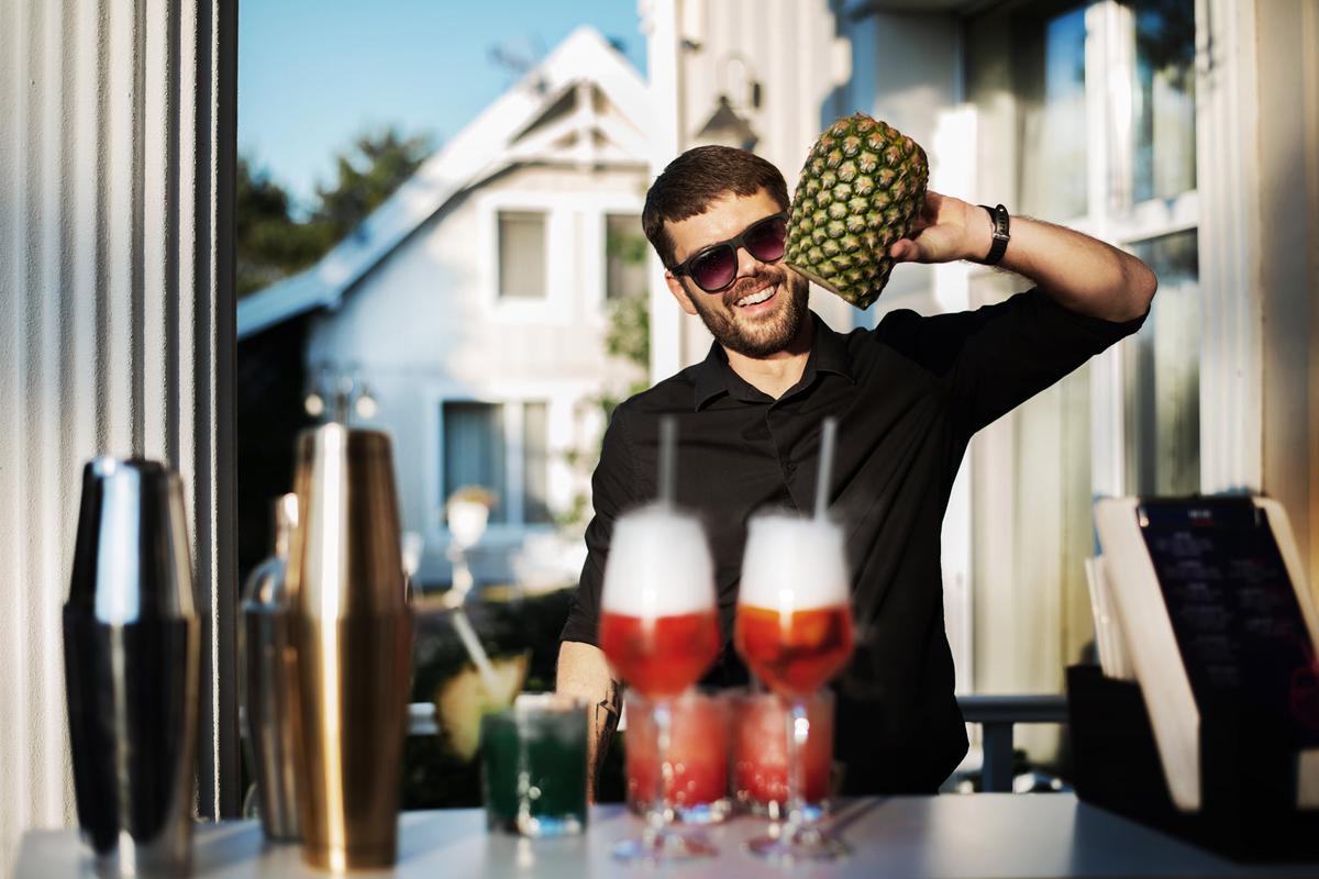 M2-BAR | Barmenai | Breezit