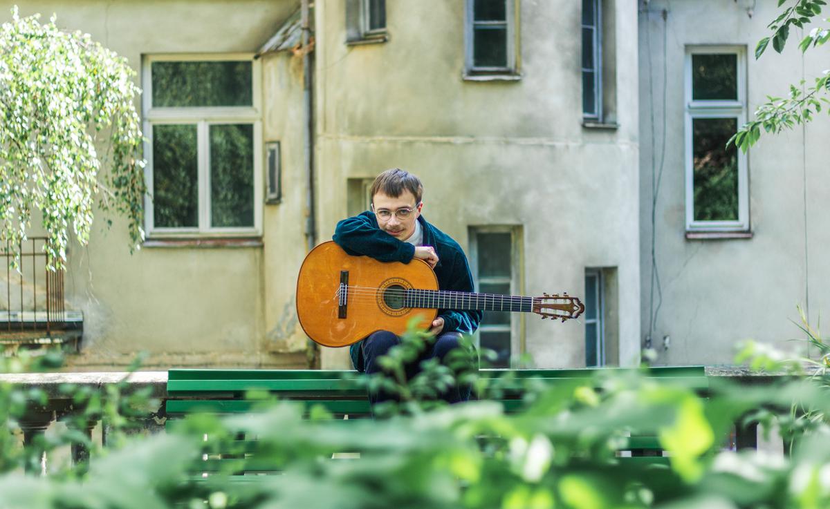 Gitaristas Rokas Jurkus (Lietuva - Prancūzija) | Kaina nuo 300€ | Breezit